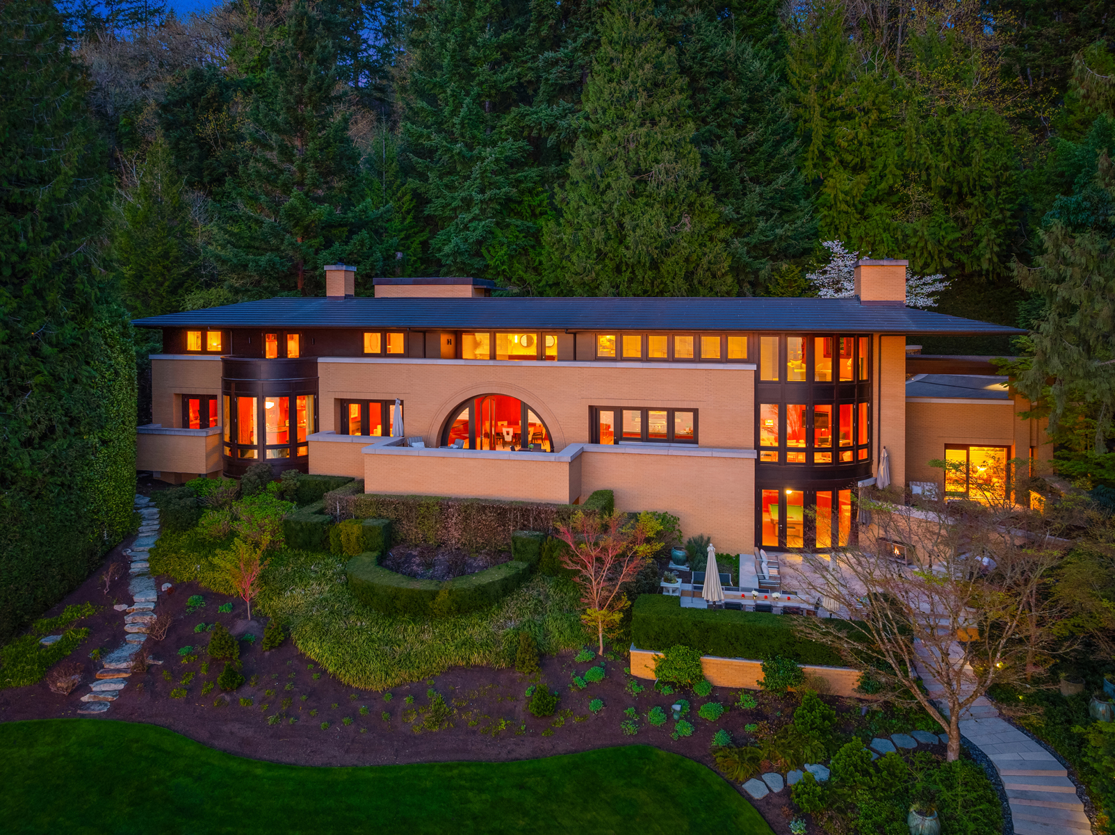Tom Kundig Bellevue Mansion Photography: Brandon Larson Captures the ...